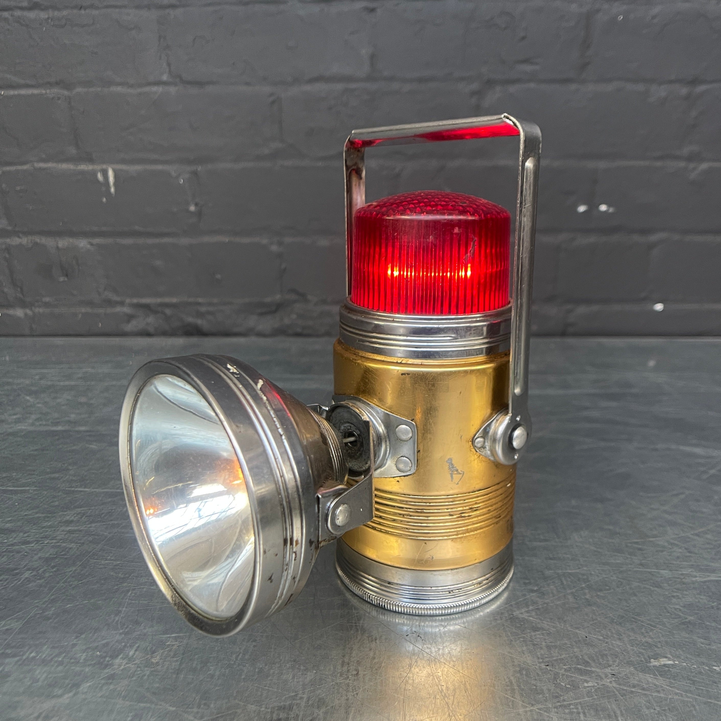Pifco lamp Qty 1 – Powerhouse Props