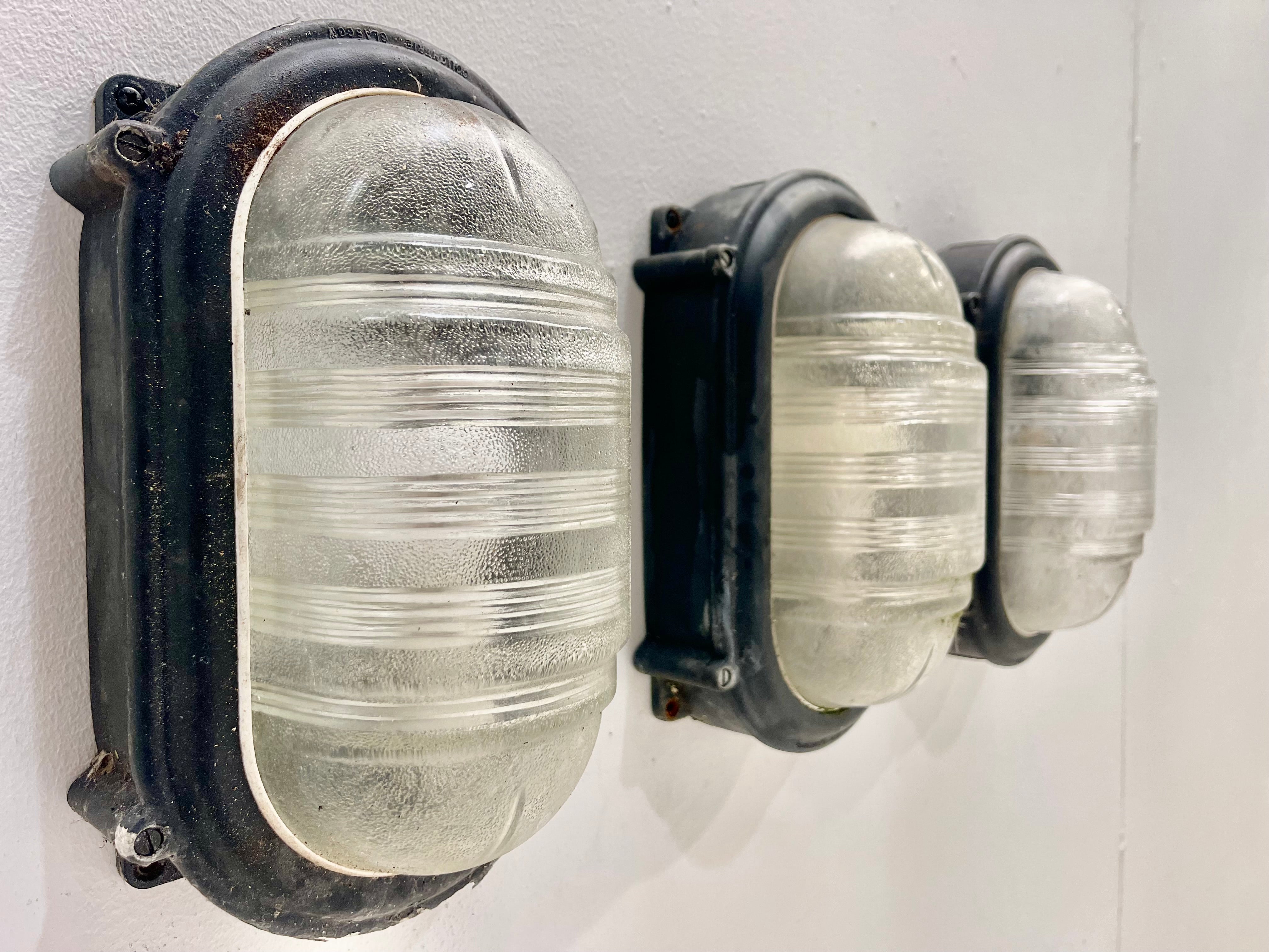 Bulkhead lighting Qty 17 – Powerhouse Props